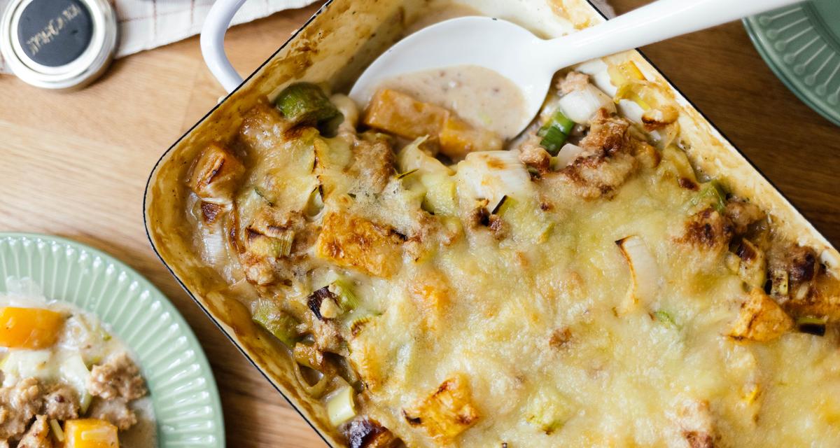 Vegan Cheese Mince And Leek Casserole With Rutabaga Zuckerandjagdwurst